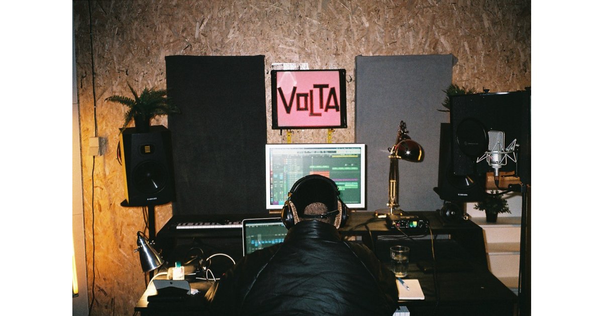 Producersbooth 1 (members only) – book a studio – VOLTA